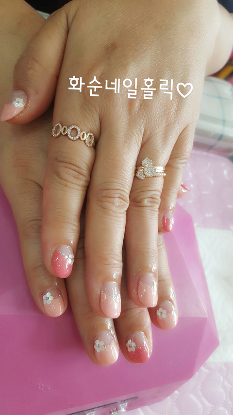 네일홀릭 화순네일샵 네일샵 젤네일 글리터네일 저렴한네일샵 네일 네일아트 방울이의네일홀릭 글리터네일아트 화순네일