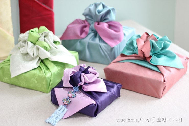 예비 시부모님께 드리는 예단 보자기 포장 예단 포장 보자기 포장 전통 포장 한국적인 포장 예단 상자 예단 봉투