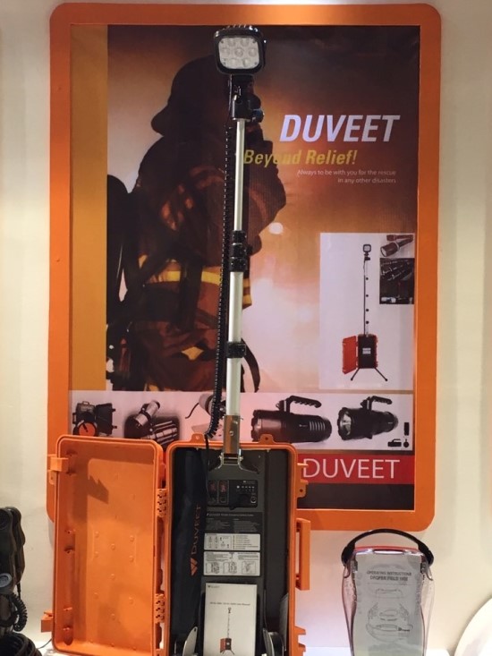두빛(DUVEET),두빛플러스(DUVEETPLUS 이지라이트) 퀀텀,수중겸용LED트리톤(QU-V10),제논HID탐조등(수중겸용 ...
