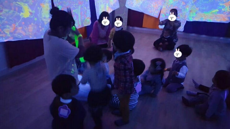 오늘은 잉큼잉큼 감성놀이 체험학습장에 은평구 대 어린이집 친구들과 화정동 햇아이 어린이집 친구들 60여명이 현장학습을