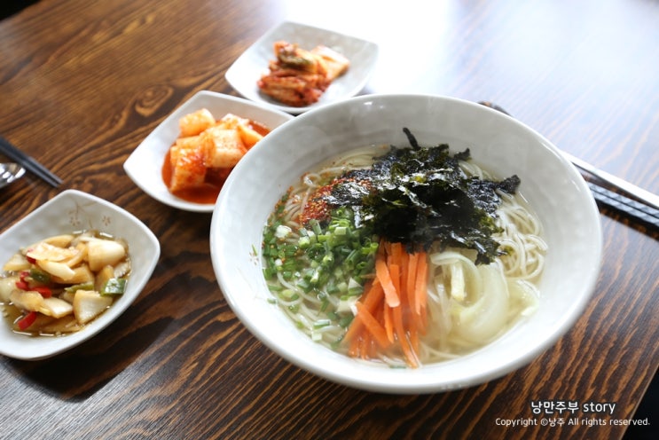 제주도 이색맛집 뜨끈한 국수와 매콤달콤 족발볶음 굿~ 네이버 블로그