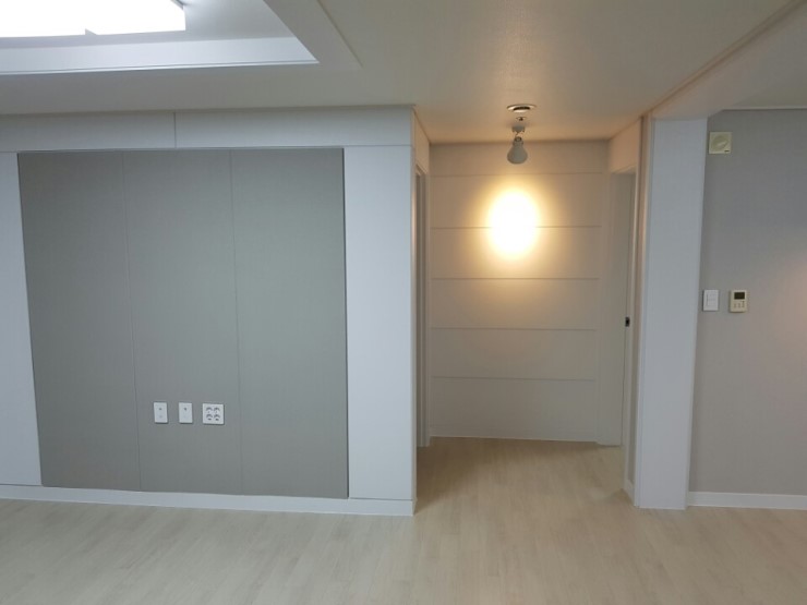 다사탑인테리어대실역청아람2단지리모델링도배마루철거장판led조명세라믹탄성코트싱크대싱크타일부분필름공사걸레받이시공