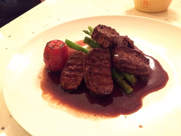 [미얀마 여행] 만달레이 - 먹을곳 없는 도시의 미친 맛집 'BBB Restaurant & Bar' : 네이버 블로그