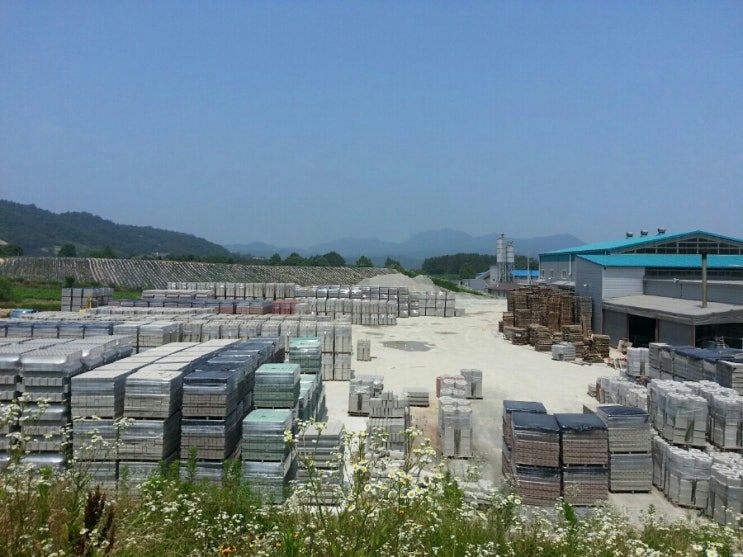 안녕하세요 성산세라믹 입니다 적벽돌 스프릿블럭 고벽돌 수입벽돌 디자인블럭 모노와이드벽돌 파벽돌 경량인방 조적연결