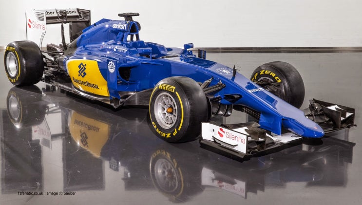 100억 짜리 F1 경주차, 최고속도 400km, 2400cc 750마력 - Sauber unveil their 2016 car ...