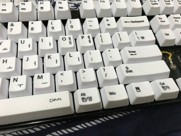 덱키보드 DECK CBL-108 Hassium Lite 기계식키보드 화이트 PBT 염료승화 키캡 LED 작업 : 네이버 블로그
