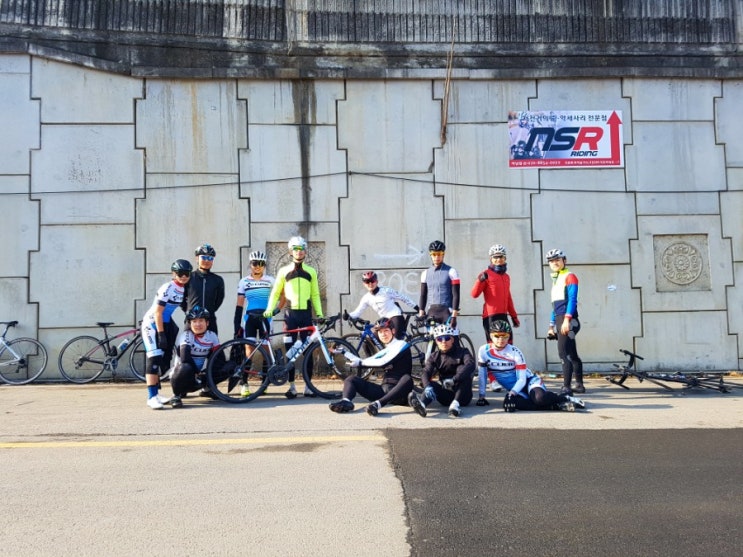 날씨가 좋은 날 Cube 용산레이싱 팀 라이딩 보급은 프로게이너 네이버 블로그