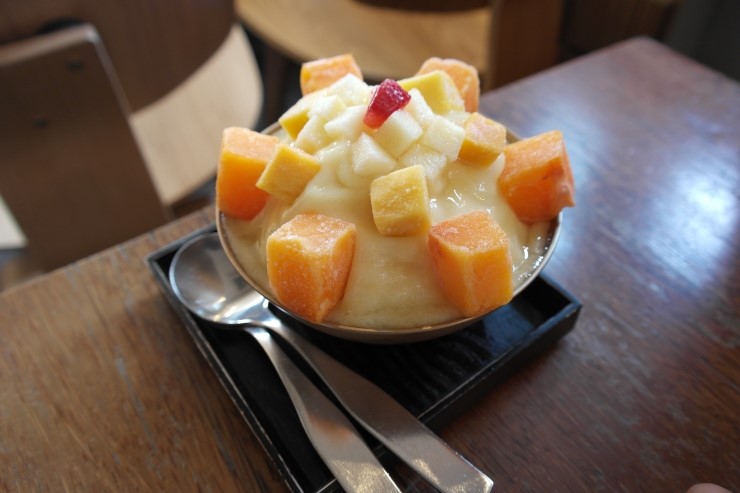 반짝반짝빛나는/인사동 데이트코스/인사동 카페/인사동 전통찻집/인절미구이/민트우유블로그 : 네이버 블로그