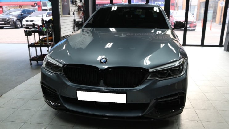 G30 M Performance Parts 완료 블루스톤차량 M퍼포먼스킷 적용 프론트카본 리어카본디퓨져 유광그릴