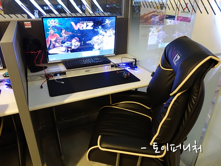 SF-100 시스템책상 & 메가트론 T1 ★ 홍대 브리즈(VRIZ) 납품후기 : 네이버 블로그