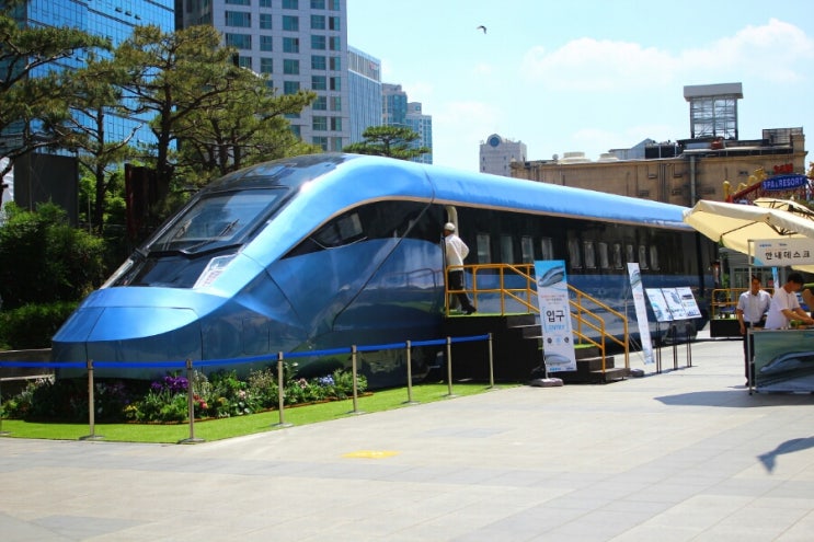 차세대 고속철 EMU-250 목업 구경 : 네이버 블로그