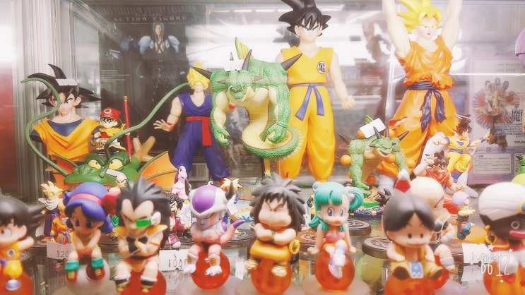 저렴하고 다양한 홍대 피규어 백화점! : 네이버 블로그