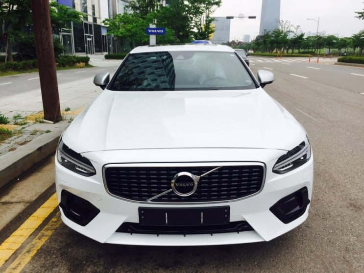 S90 D5 R-DESIGN 차량입니다! (송도볼보전시장 류호성주임) : 네이버 블로그
