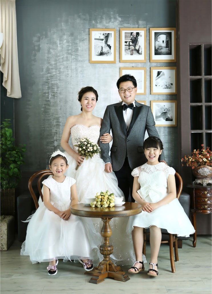 여수가족사진 가족사진50할인촬영여수리마인드웨딩여수웨딩여수드레스촬영여수기념일촬영여수사진관여수샤롯데and리아스튜디오조