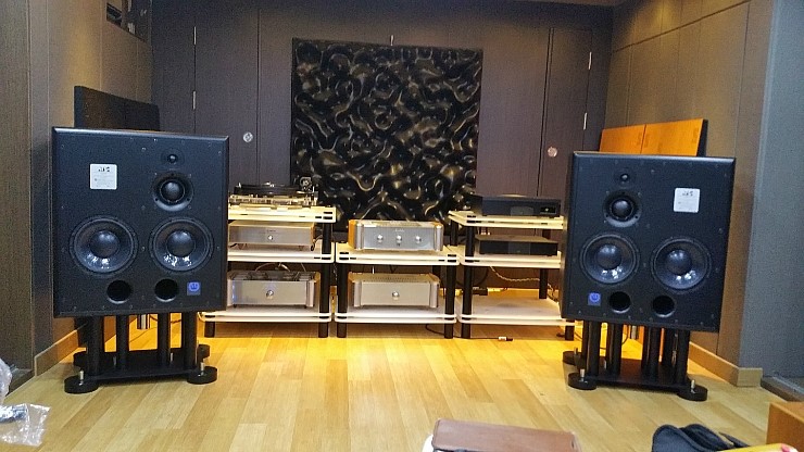 ATC PRO 110 액티브 스피커와 아폴론 노블 프리앰프 그리고 TAKT STAND : 네이버 블로그