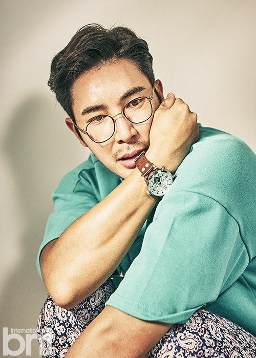 [MARK&ROTH] 스타일리스트 김우리, BNT 화보에서 착용한 마크&로스 안경. : 네이버 블로그