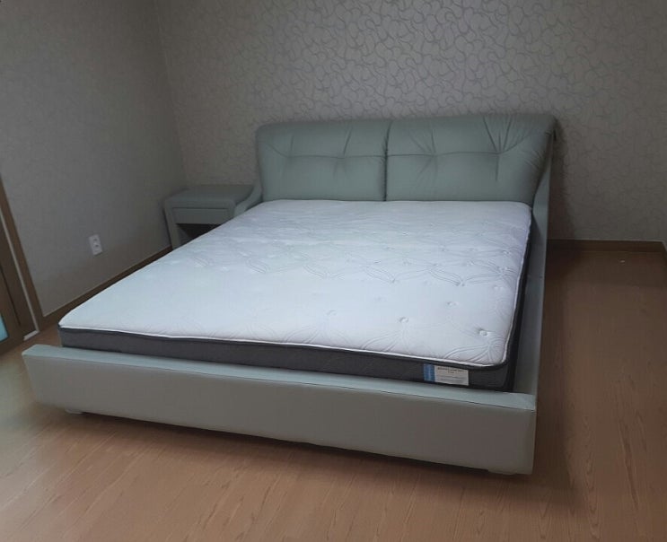 씰리매트리스 와 침대헤드가 쇼파처럼 편안한 가죽침대 프래임 세종 캐슬파밀리에 배송후기 네이버 블로그