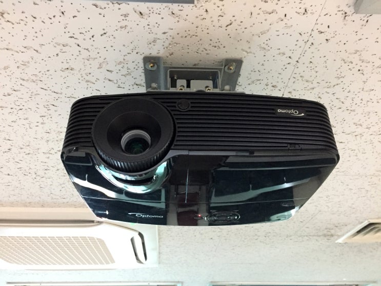 사무실에 설치한 DLP 프로젝트 빔 optoma x313 : 네이버 블로그