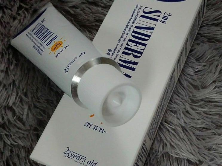 백탁없는선크림 : 수분감은 올리고 끈적임은 줄인 트러블케어 23years old 이엠지 선더마B(Sunderma B) 사용 후기 ...