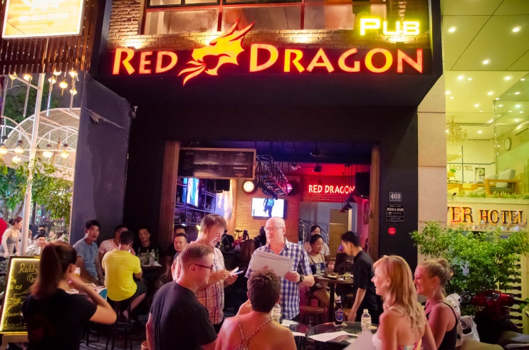 다낭클럽 같은 다낭술집 레드 드래곤 펍(Red Dragon Pub)!!! : 네이버 블로그
