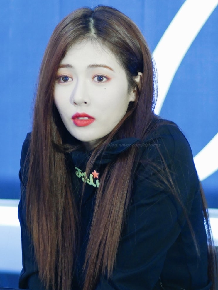 아이돌 가수 현아 사진 직캠 (사우스아트리움에서 열린 6th MINI ALBUM 팬사인회 촬영) : 네이버 블로그