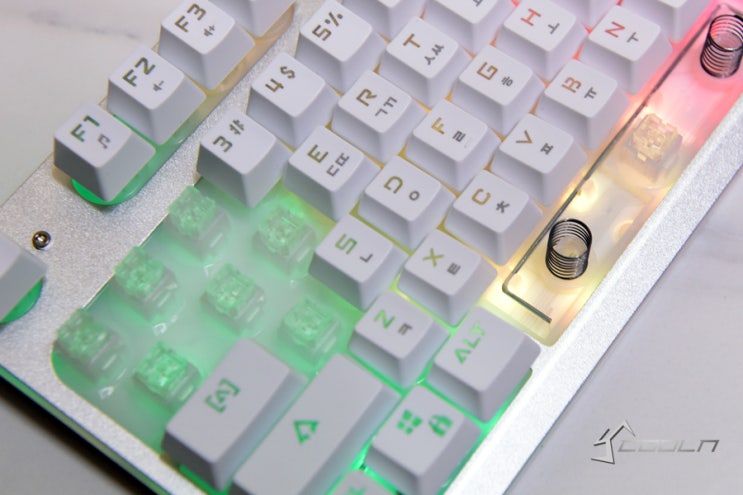 기계식키보드를 따라잡는 RIZUM G-FACTOR Z85 RAINBOW 알루미늄 플런저 게이밍 키보드! : 네이버 블로그