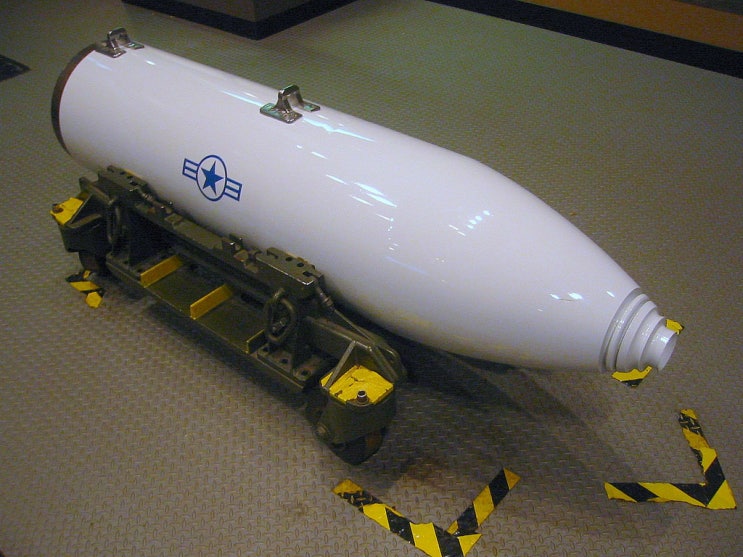 B83 수소폭탄 - TNT 120만톤 짜리 수소폭탄, B83 Nuclear bomb : 네이버 블로그