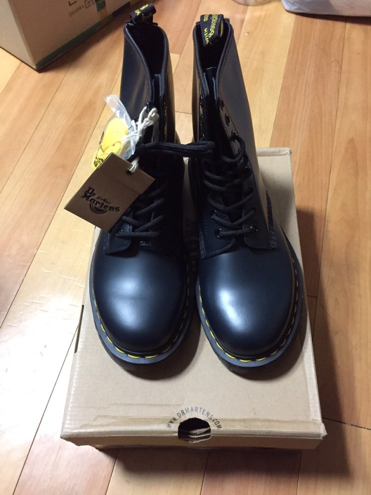 [닥터마틴 1460 스무스 네이비] 8홀 남여공용 uk5 240 구매후기 + 사이즈팁, 사이즈 클때 ! : 네이버 블로그