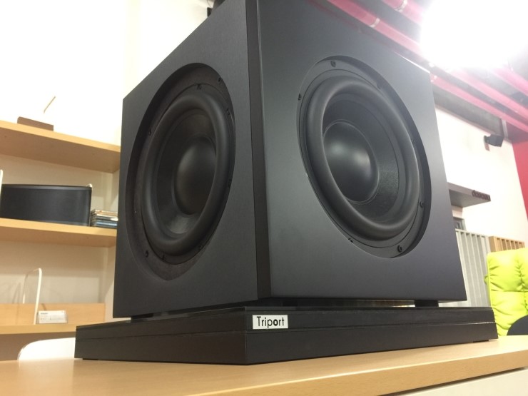 서브우퍼도 THX ULTRA2 인증받은 마그낫 시네마울트라 SUB 300-THX 스피커가 최강일것이다. : 네이버 블로그