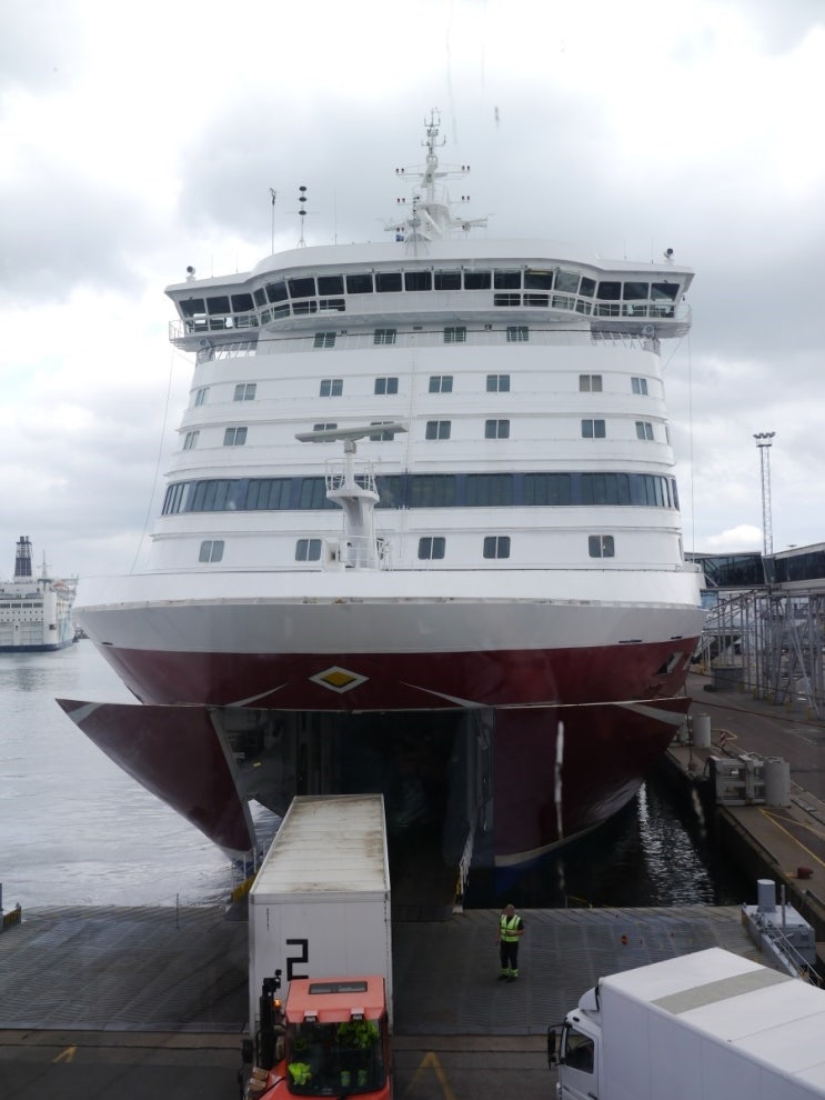 (17.7.31) 핀란드, 에스토니아, 스웨덴 여행 18 : 헬싱키 바이킹 라인 카타야노카 터미널(Viking Line ...