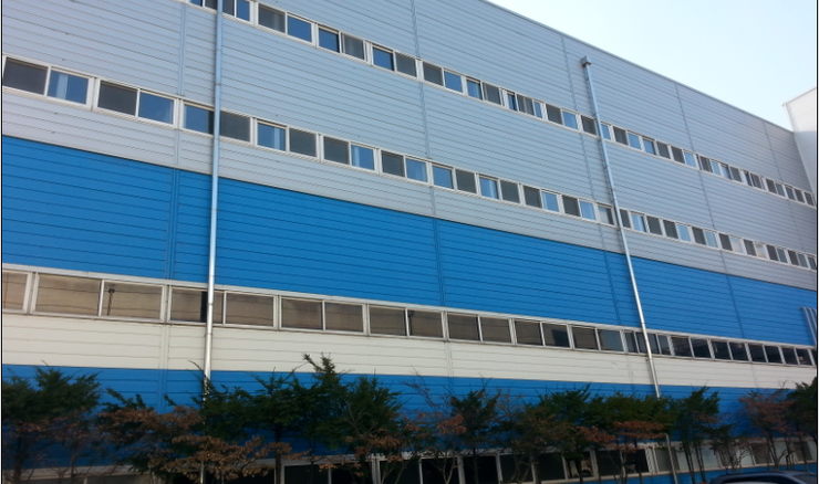 공장건물유리 창문 필름썬팅의 목적은 외부시선차단 햇빛 자외선차단 또는 창문유리 단열과 인테리어등의 환경개선 등의 이유로