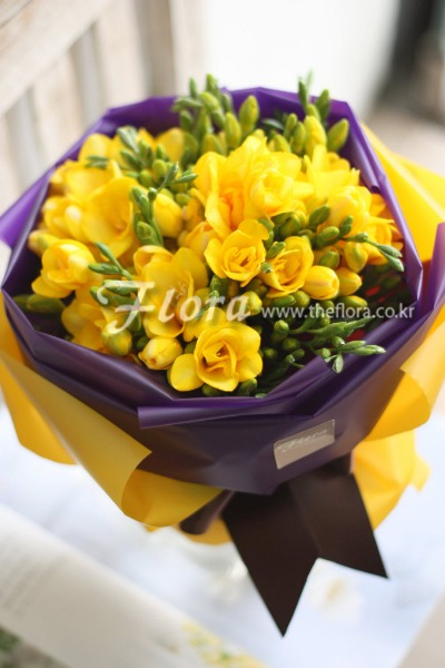 목동 꽃집 - 프리지아 꽃다발 (오목교역 꽃집, 목동꽃배달) : 네이버 블로그