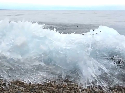 바이칼 호수의 신기한 얼음 파도 Ice waves in Siberia's Lake Baikal : VIDEO : 네이버 블로그