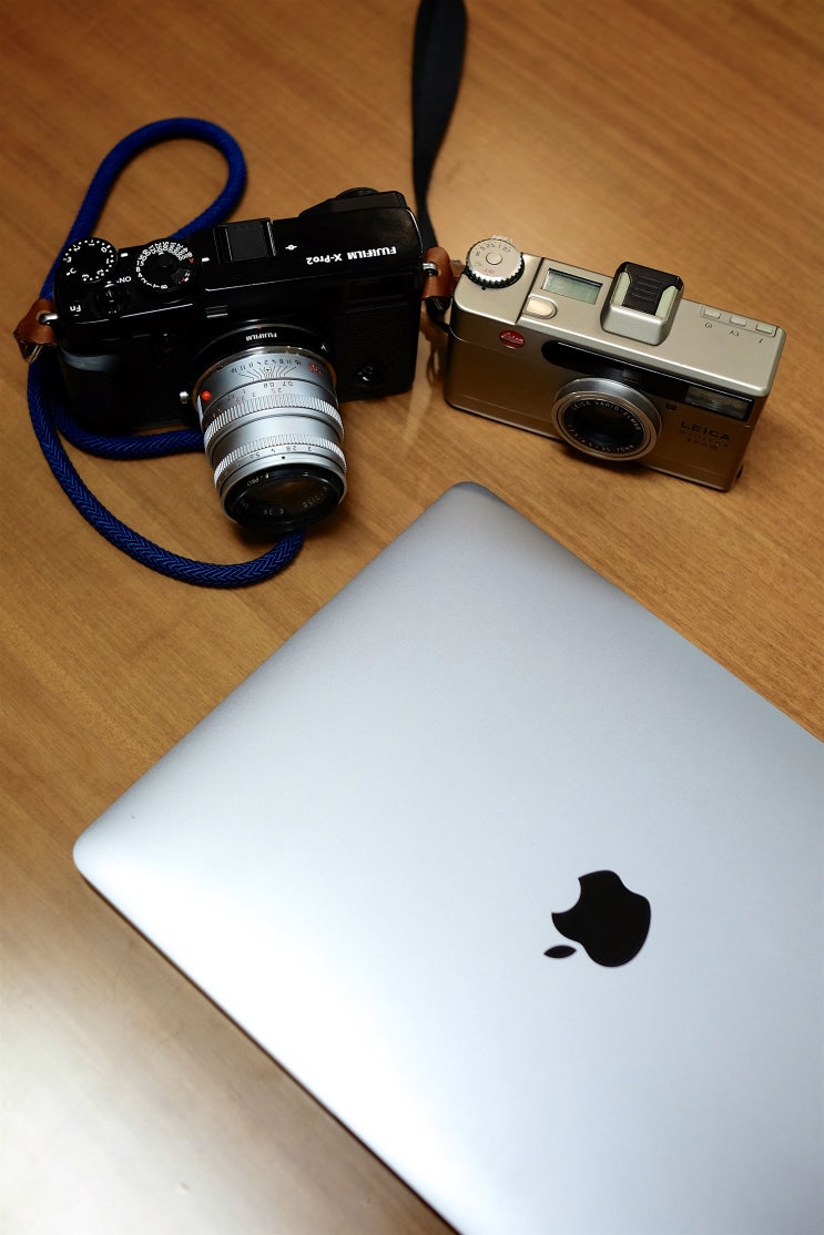 [X-Pro2] 라이카(Leica)와 애플 MacBook Pro 어딘가 어울린다. - Summicron M 50mm F2 ...