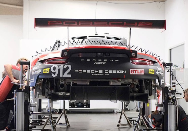 50여년만에 깨어진 금기 2017 포르쉐 991 RSR : 네이버 블로그