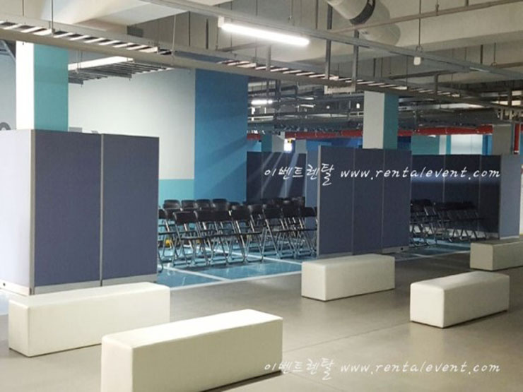 파티션렌탈사무용파티션대여접의자렌탈행사의자대여3인스툴의자렌탈대기의자렌탈회전의자대여사무용의자렌탈고리차단봉렌탈