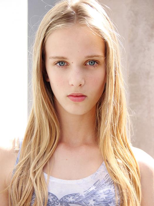 Ella McRobb : 네이버 블로그