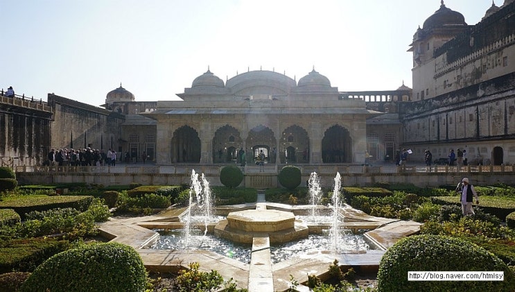 [암베르]Aram Bagh이라는 정원과 왕비들의 침전 구역을 지나 암베르 성 밖으로(170127) : 네이버 블로그