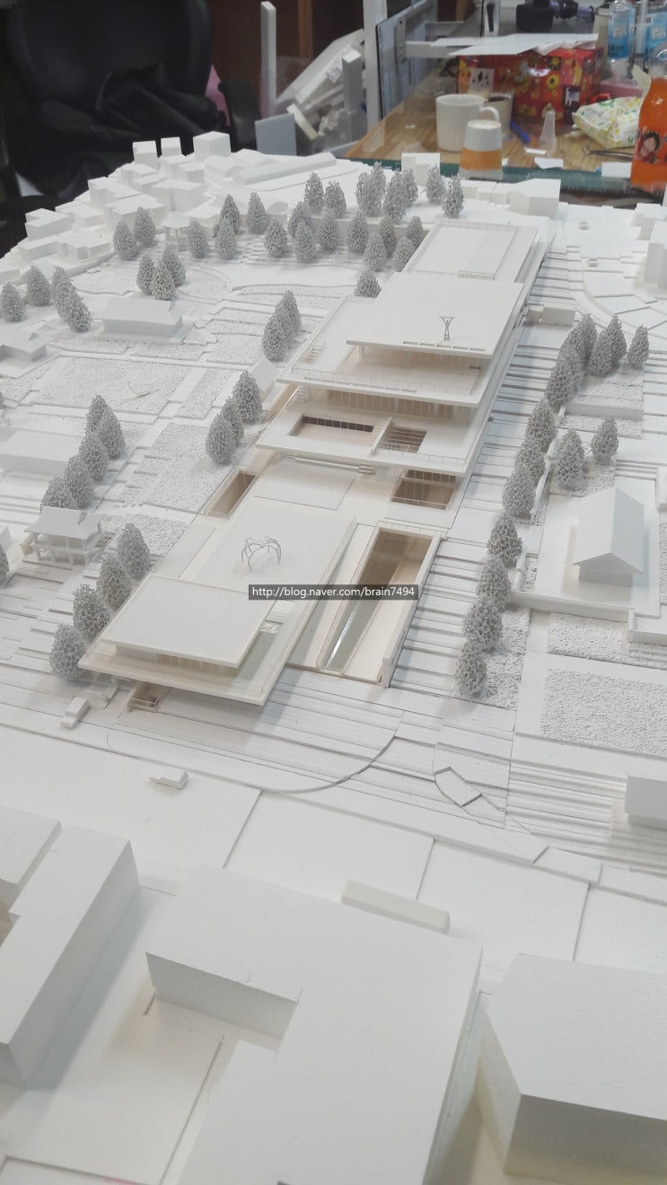 AMOS DESIGN / 아모스 건축모형 - 지형모형제작과 주변건물의조합... 주변지형의 자연스런 경사지 레벨표현 : 네이버 블로그