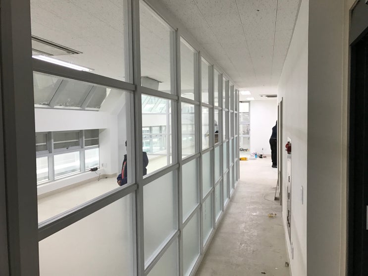 수서 사무실유리칸막이 깔끔하게 시공해요. : 네이버 블로그