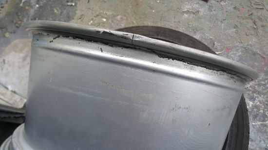 대구휠복원대구휠수리대구휠도장대구자동차휠도색대구자동차휠복원대구휠대구휠기스대구휠도색대구벤츠휠대구외형복원대구도색