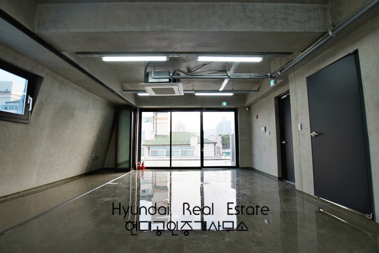 강남 서초 옥탑사무실임대 신축 단독테라스 및 옥상전용 사용가능 에폭시 바닥 냉난방기 완비 주차 가능 내부화장실
