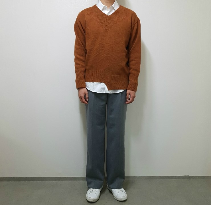 브이넥니트남자 와이드팬츠 코디화이트스니커즈 유뱅의 데일리룩 블로그 네이버 블로그