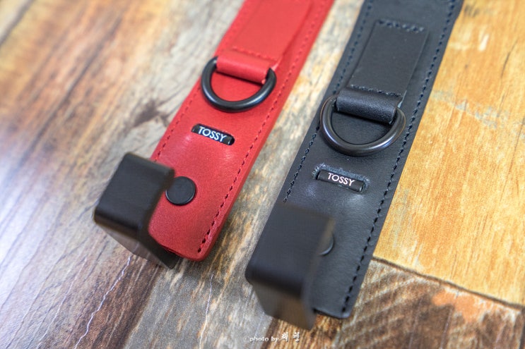 토씨 TOSSY 차량용 후크, 알루미늄과 이태리 소가죽의 멋진 만남 : 네이버 블로그