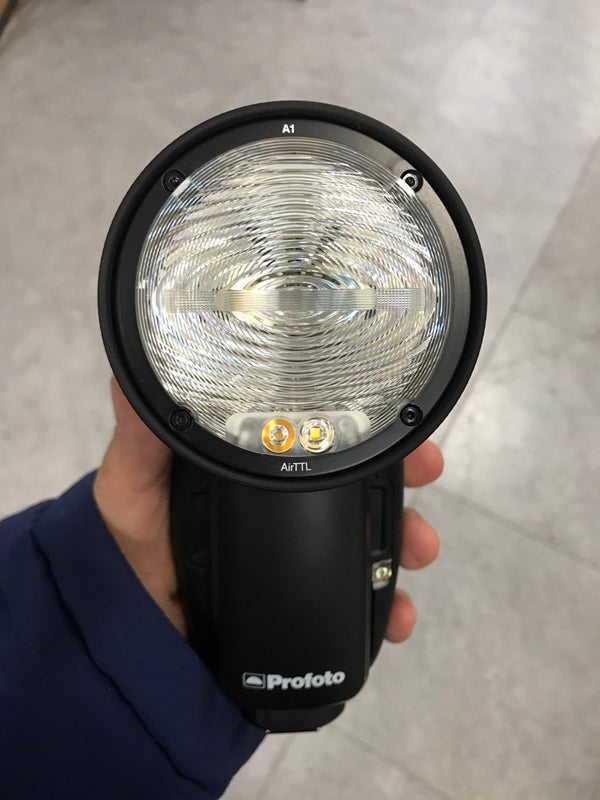 유쾌한생각 오픈스튜디오에서 직접 만져본 프로포토(Profoto) a1 첫인상 : 네이버 블로그