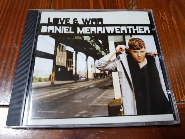 다니엘 메리웨더 Daniel Merriweather 1집 [2009년] - Red / Water And A Flame (feat ...