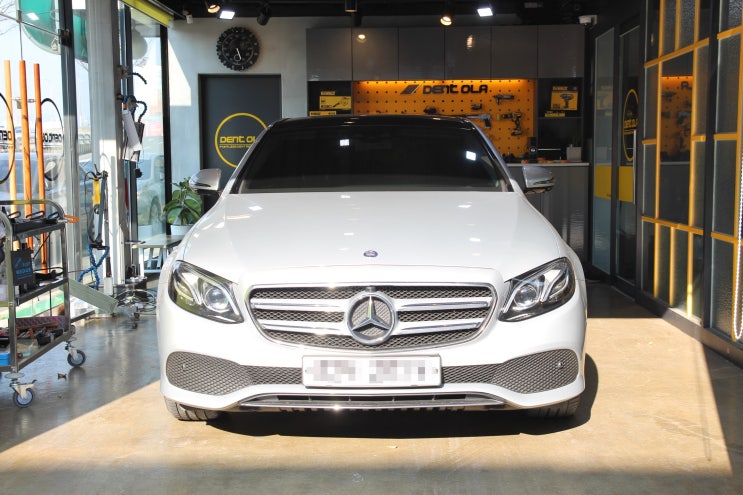 벤츠 E300 문콕으로 발생한 덴트복원터치업벤츠 정품 이리듐실버 From 동백 덴트올라 네이버 블로그