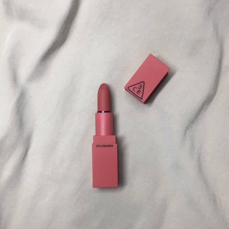 3CE 221 MELLOW FLOWER 멜로우플라워 벨벳레드 벨벳코랄 3CE 118 홀리로즈 : 네이버 블로그