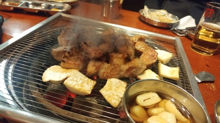 건대 고기 맛집 수제소세지와 어우러지는 생고기의 향연 건대 고기집 고기굽는놈 네이버 블로그