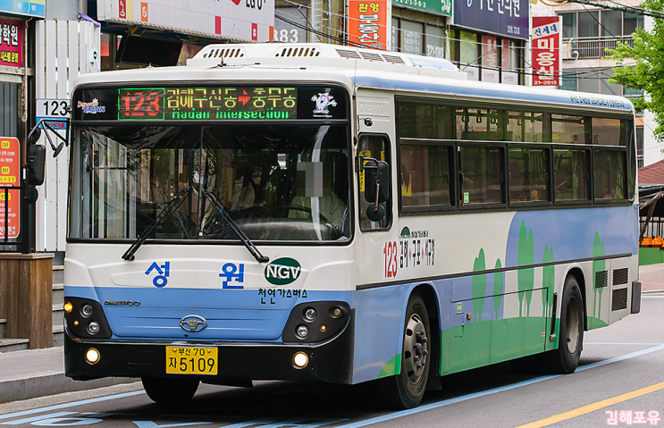 [부산/시내] 성원여객 123번 BS106 로얄시티 F/L NGV 5109호. : 네이버 블로그